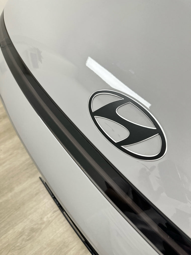 Hyundai Kona Front and Rear Badge Overlay Set 2024+ – 21OVERLAYS
