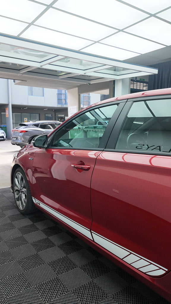 Hyundai i30 Side Stripe Accent Overlay – 21OVERLAYS