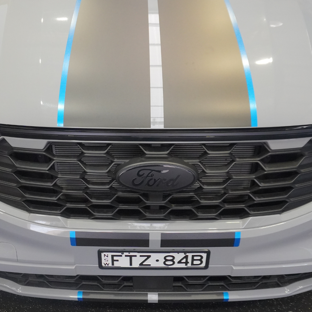 Ford Transit Upper Front Grille Chrome Delete 2025+ – 21OVERLAYS