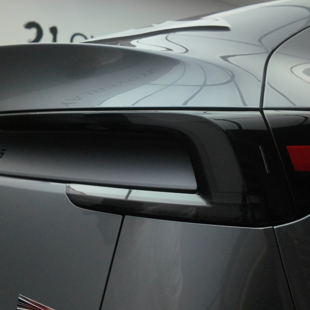 Tesla Model Y Partial Tail Light Overlay 2024+ – 21OVERLAYS